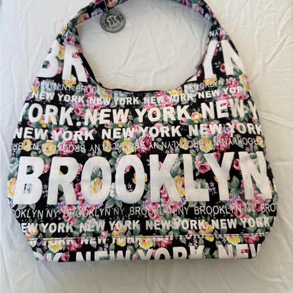Robin Ruth | Bags | Robin Ruth Black And White Brooklyn Tote Tourist ...